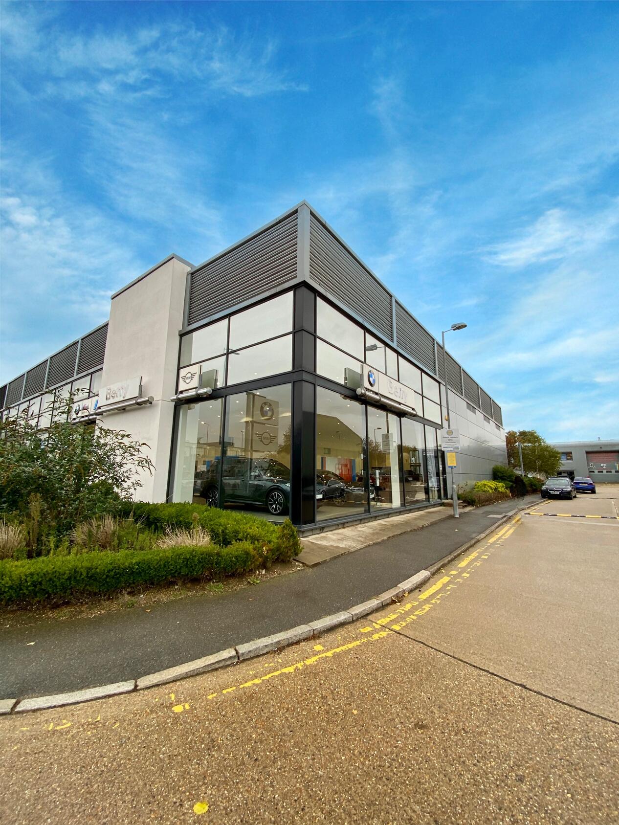 Berry Chiswick BMW | Car dealership in Brentford | Autotrader