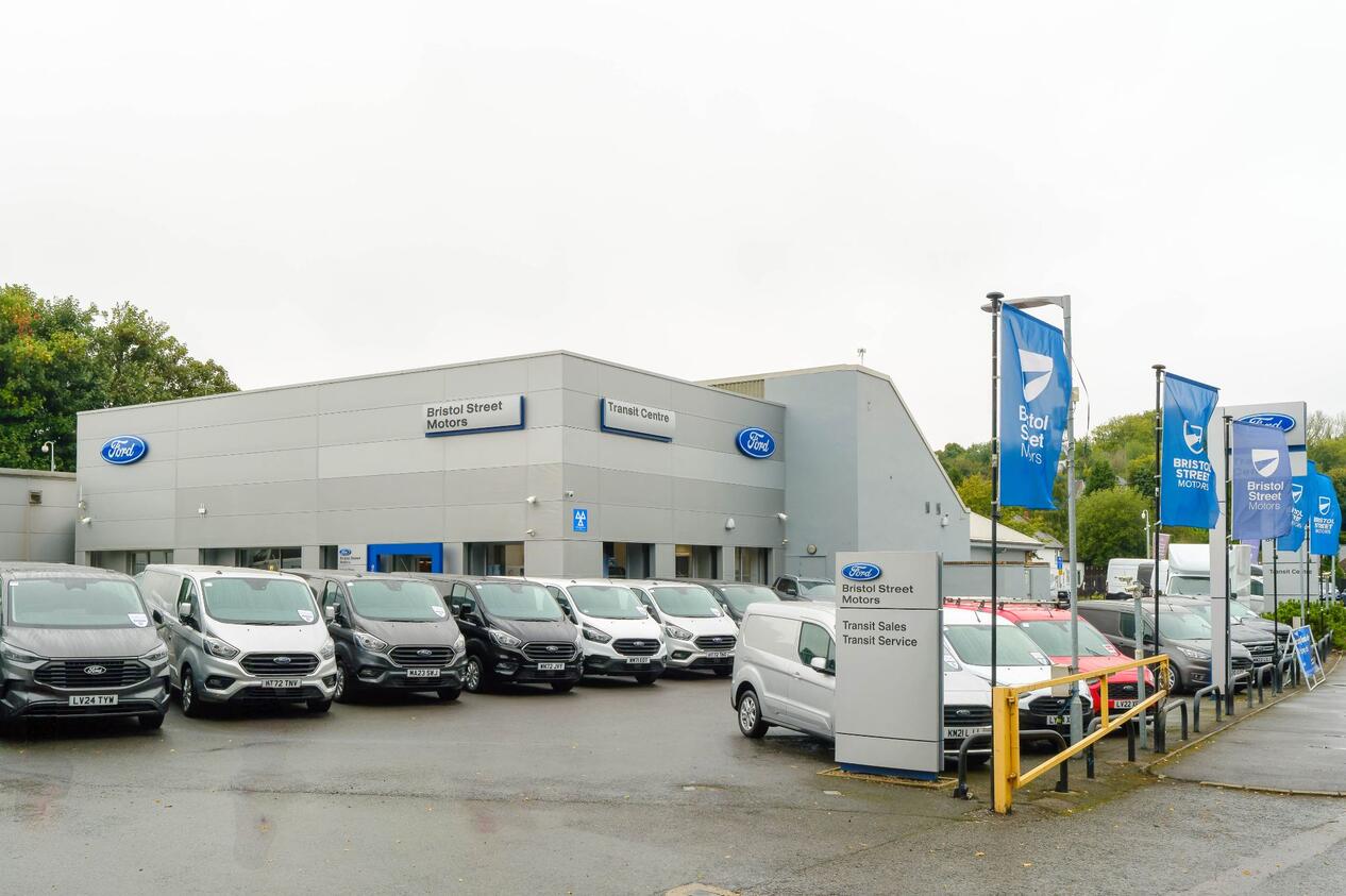 Vertu Ford Orpington Commercials | Van dealership in Orpington | AutoTrader