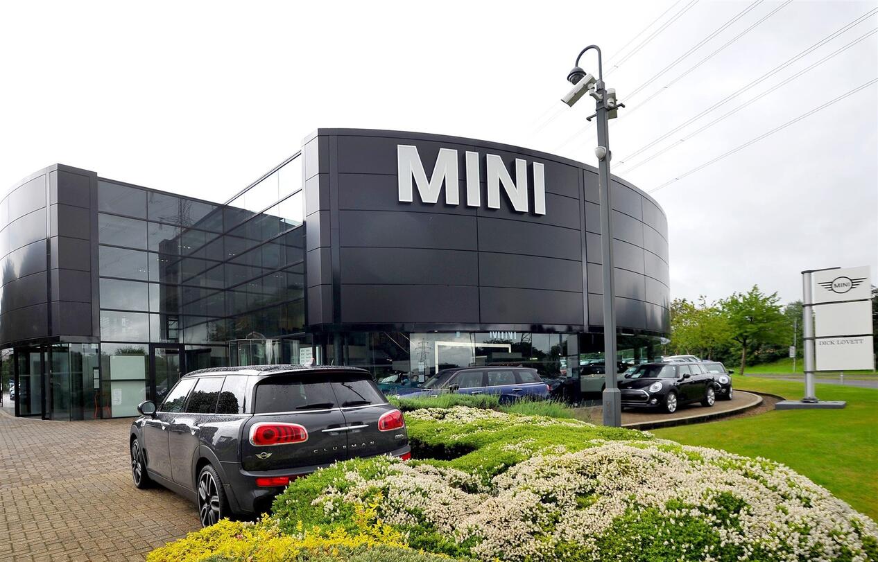 Dick Lovett MINI Swindon | Car dealership in Swindon | Autotrader