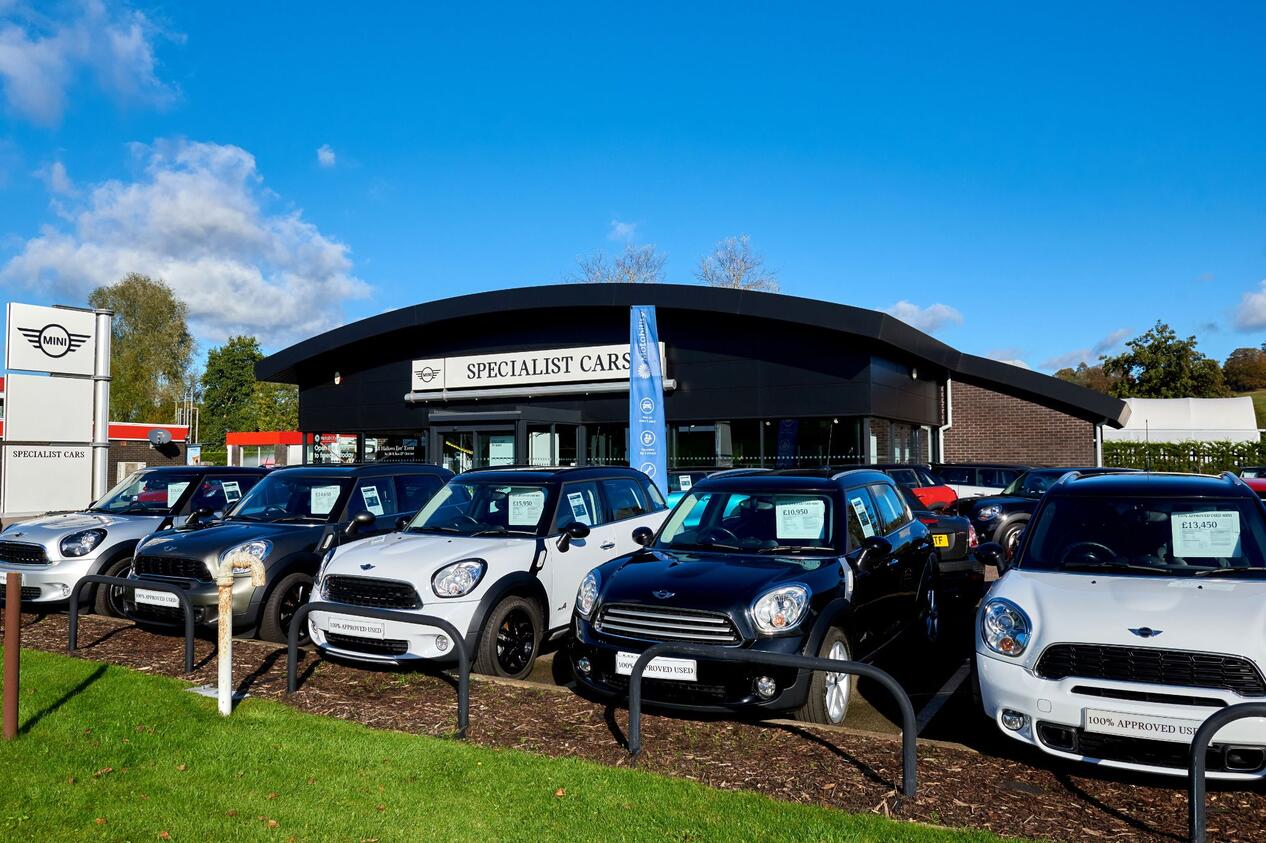 Sytner Tring MINI | Car dealership in Cow Roast | AutoTrader