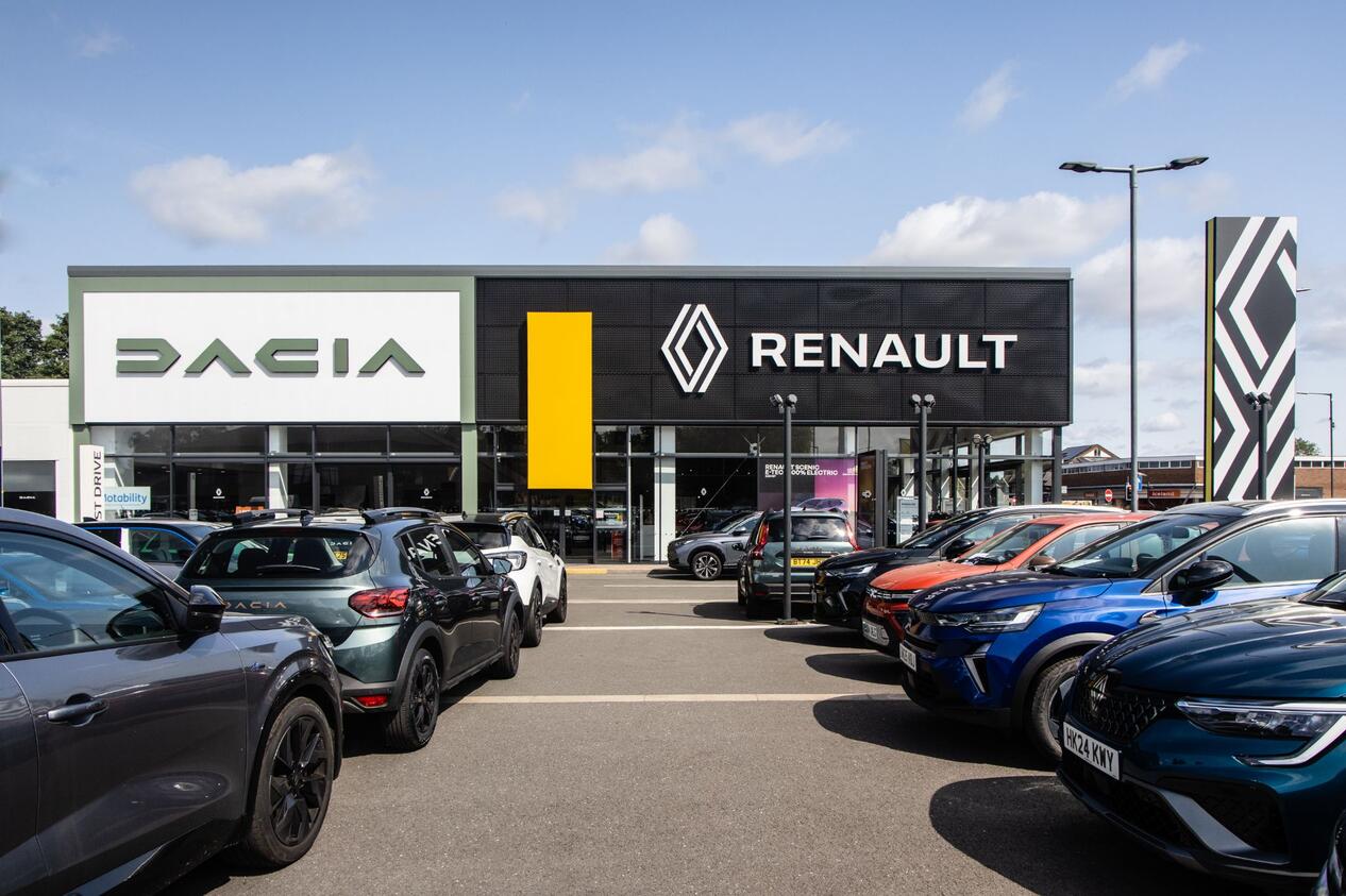 Solihull Renault | Car dealership in Solihull | Autotrader