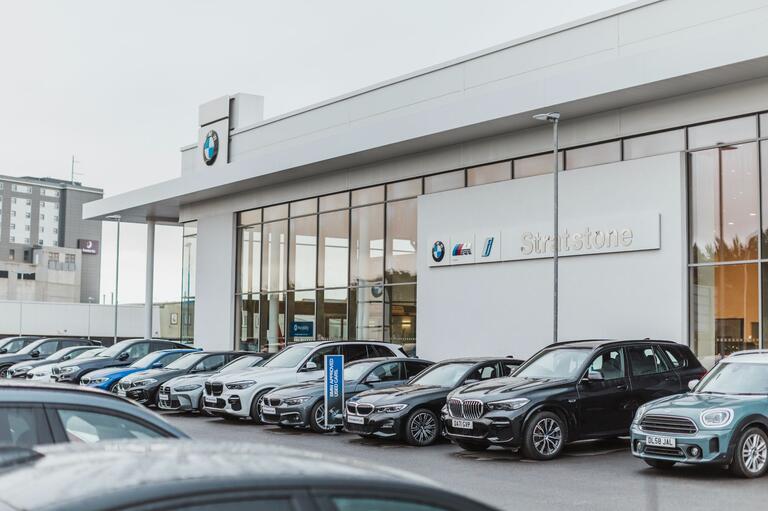 Stratstone Bmw Hull | Car dealership in Hull | Autotrader