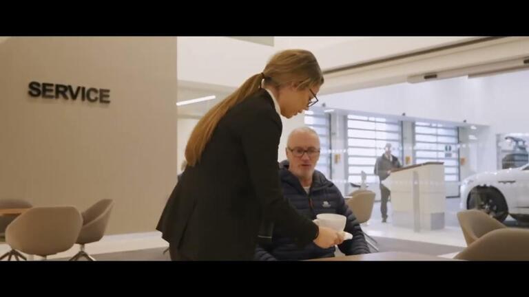 Group 1 Land Rover Guildford | Car dealership in Guildford | Autotrader