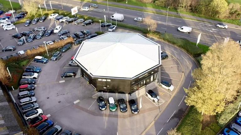 Snows MINI Portsmouth | Car dealership in Portsmouth | AutoTrader