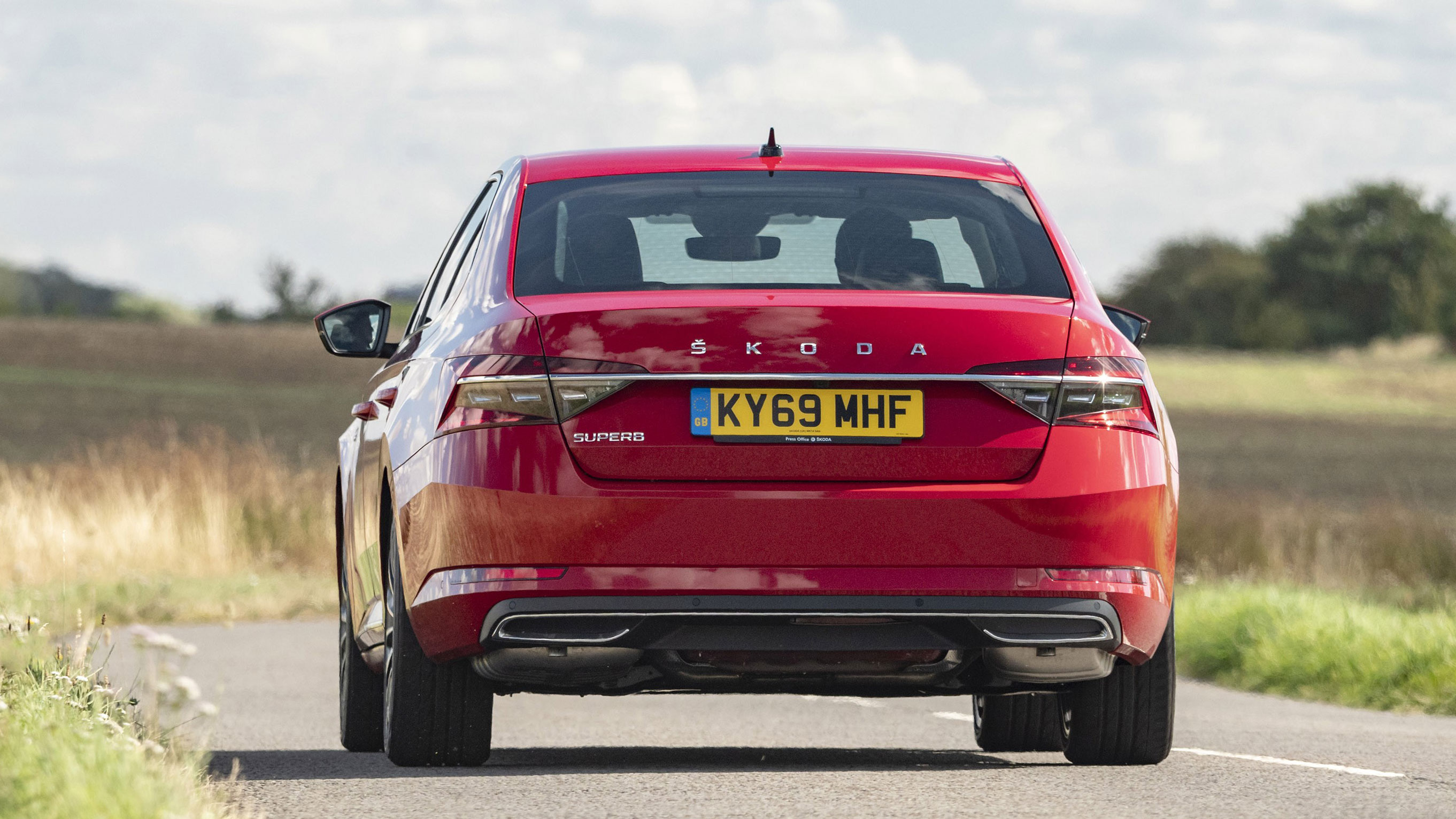 SKODA Superb Cars For Sale | AutoTrader UK