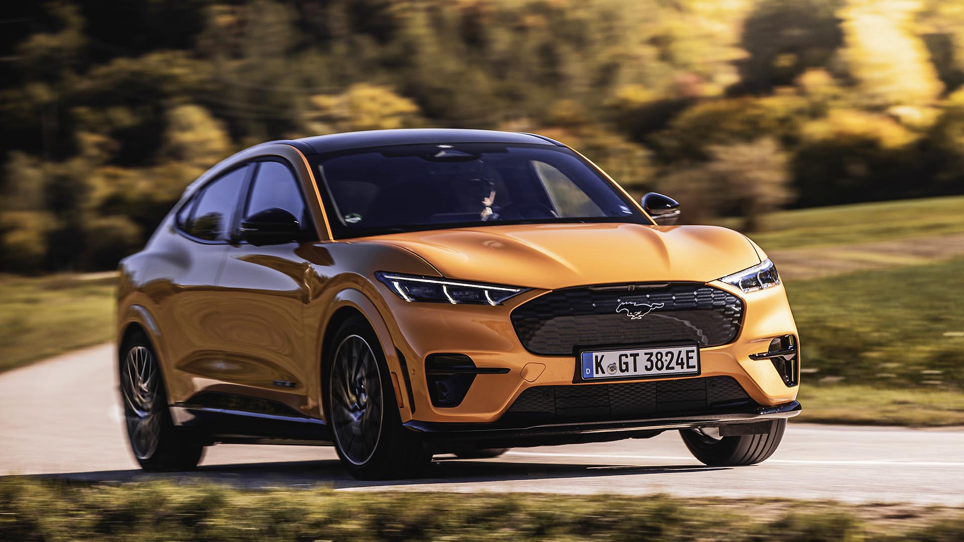 Ford Mustang MACH-E Review & Prices 2023 | AutoTrader UK