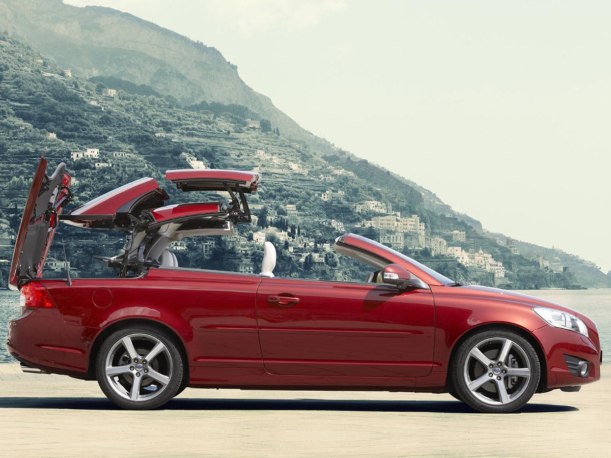 Volvo C70 Convertible (2009 - 2013) MK 1 Facelift review | Auto Trader UK