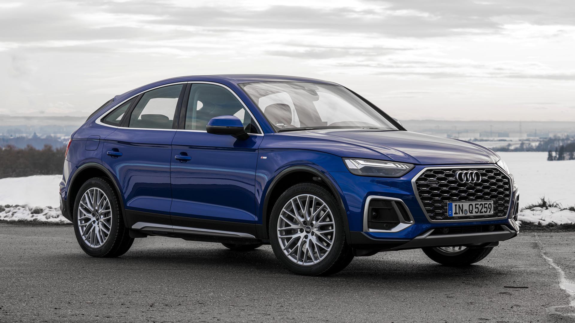 Audi Q5 Sportback SUV (2021 - ) review | AutoTrader