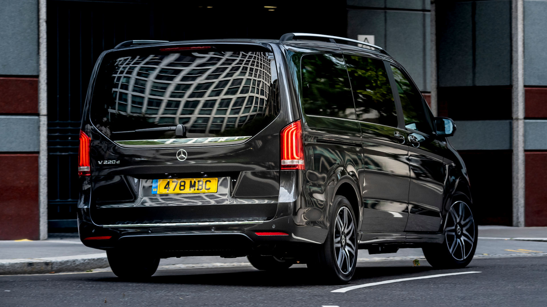 Mercedes-Benz V Class Cars For Sale | AutoTrader UK