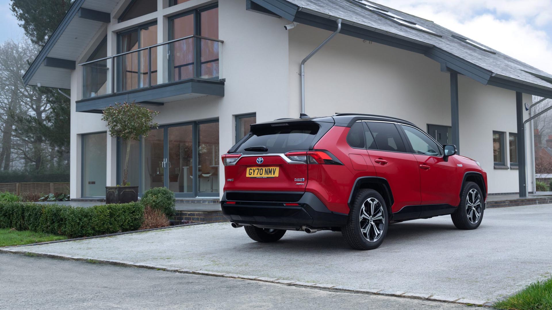 Toyota RAV4 Review & Prices 2023 | AutoTrader UK