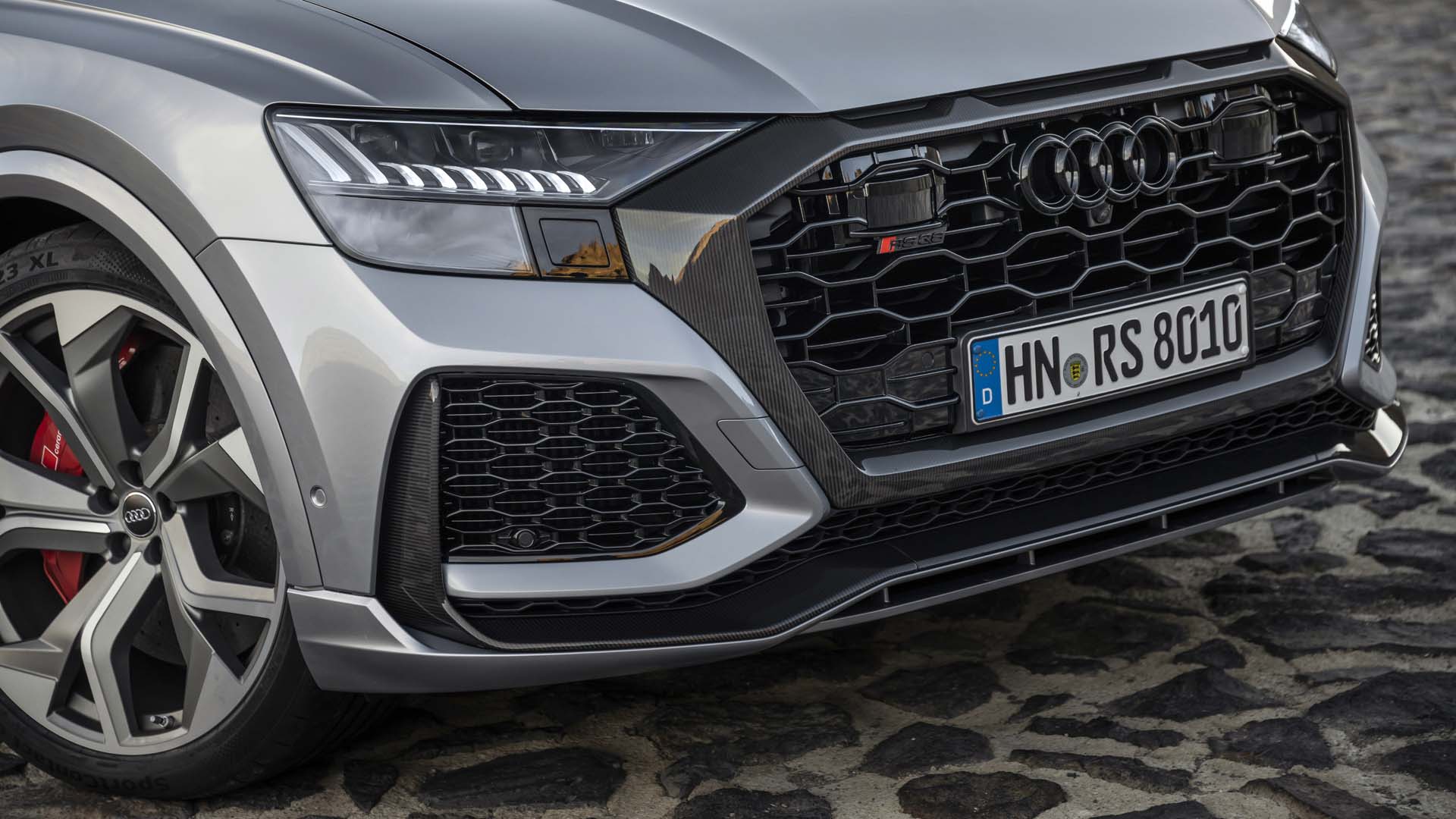 Audi RSQ8 Review & Prices 2023 | AutoTrader UK