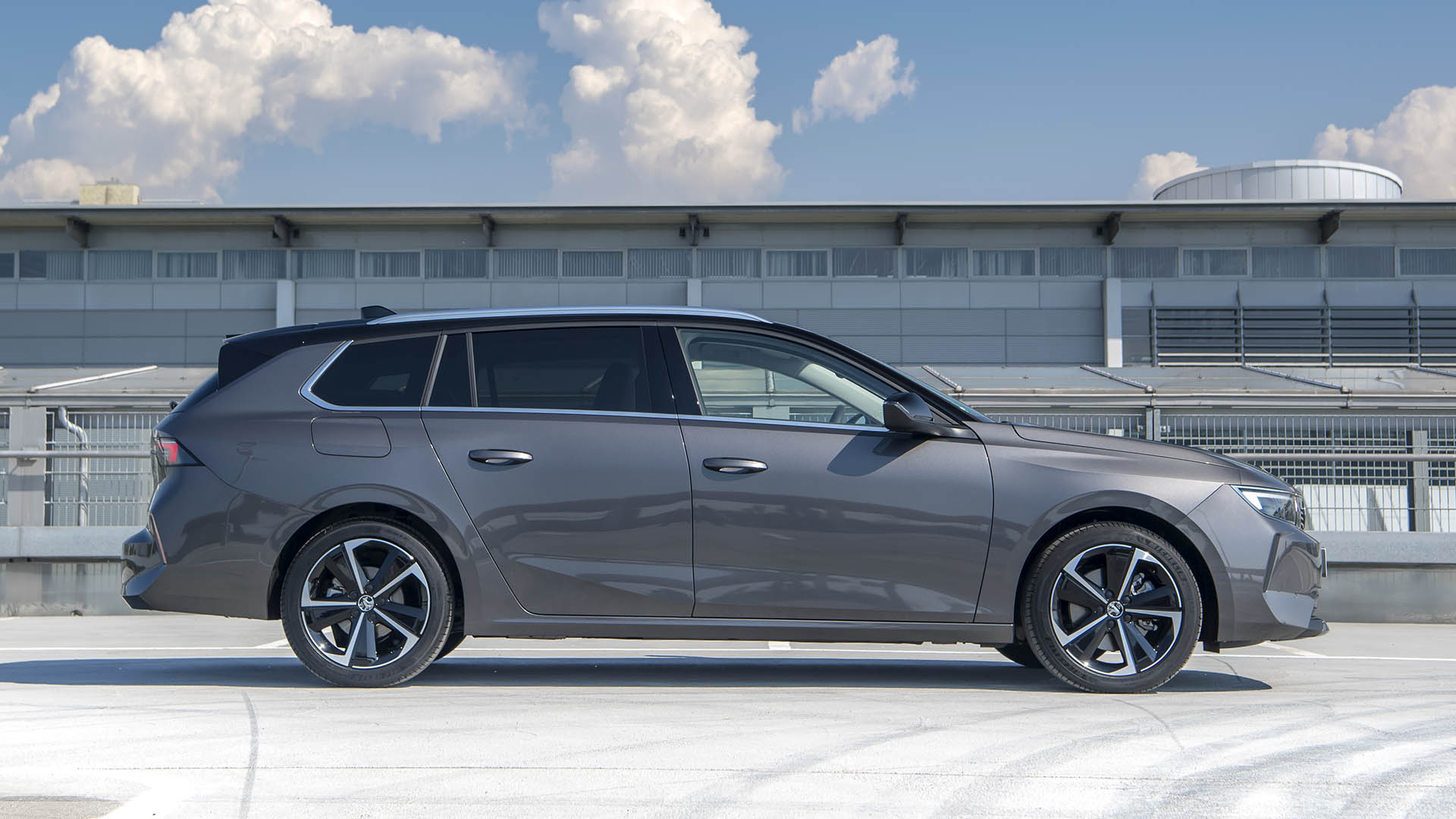 Vauxhall Astra Estate Cars For Sale | AutoTrader UK