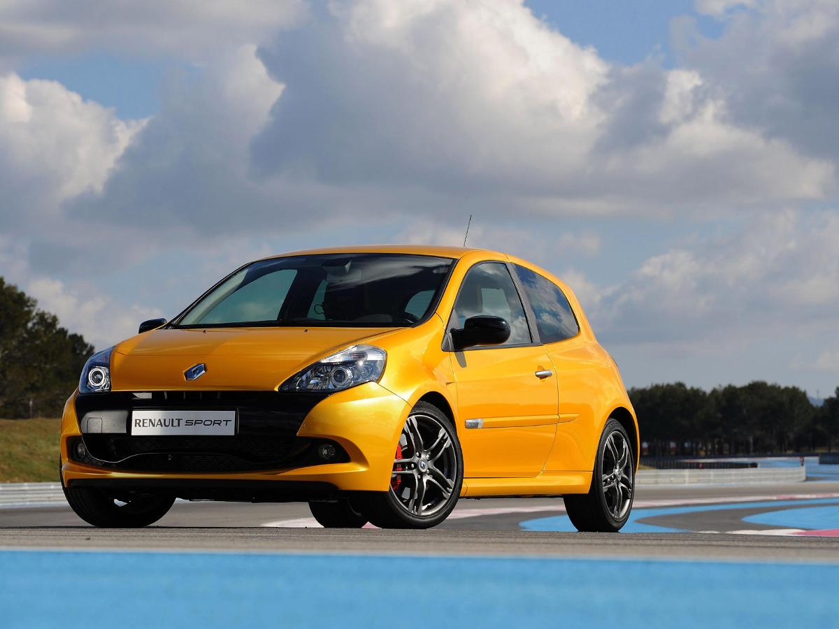 Renault Clio Renaultsport 200 Cup hatchback (2009 – 2013) review ...