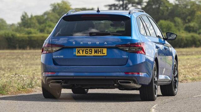 Used SKODA Superb Estate Cars For Sale | AutoTrader UK