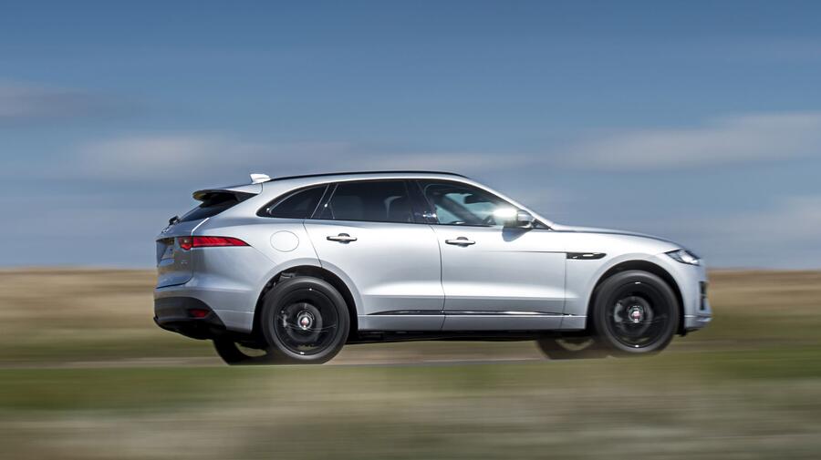 Jaguar F-PACE SUV (2016 - 2020) review | Auto Trader UK