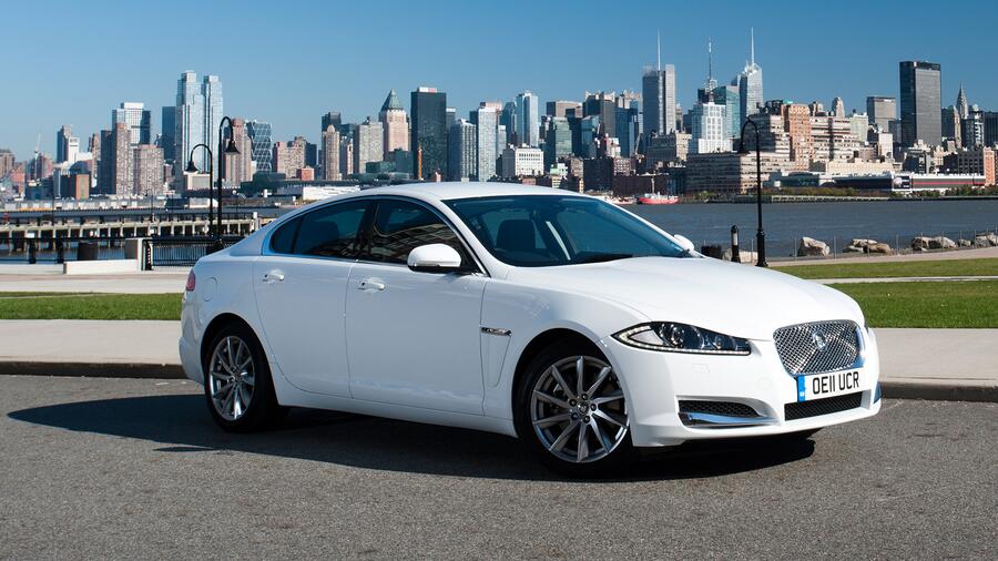 Jaguar XF Saloon (2007 - ) review | Auto Trader UK