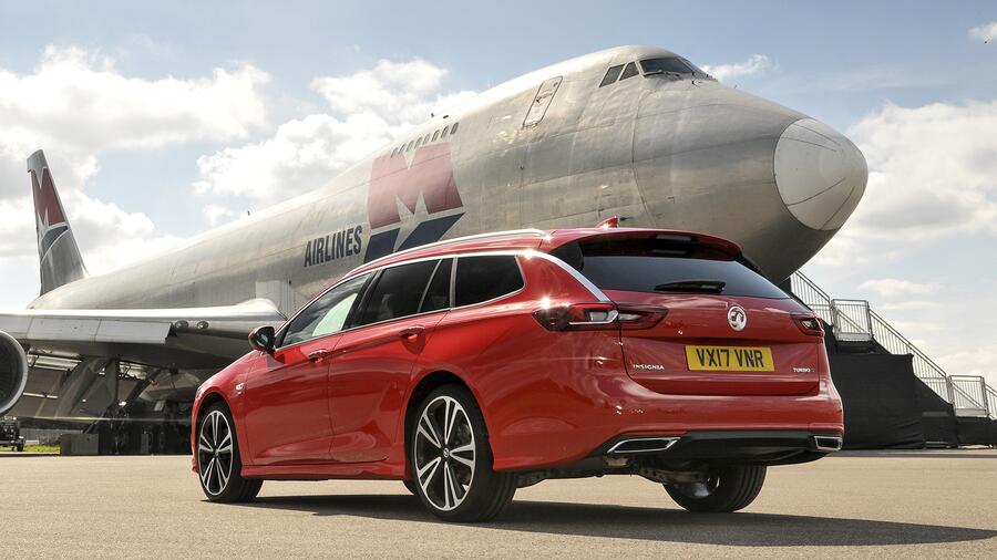 Vauxhall Insignia Sports Tourer (2017 - ) review | Auto Trader UK