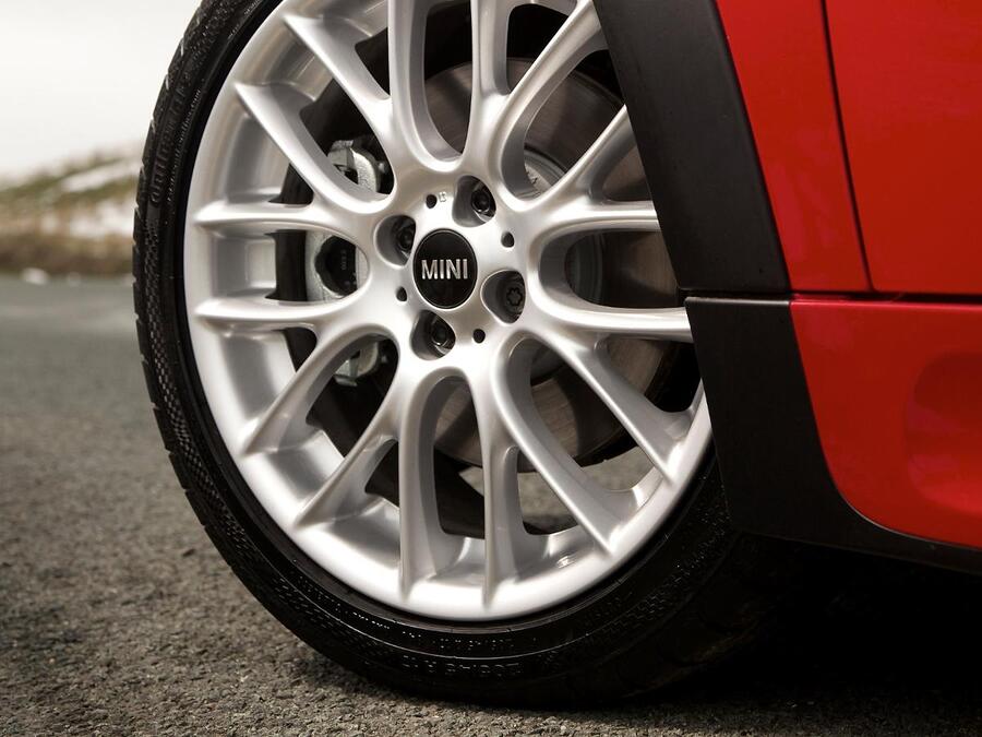 Mini Roadster convertible (2011 - ) review | Auto Trader UK