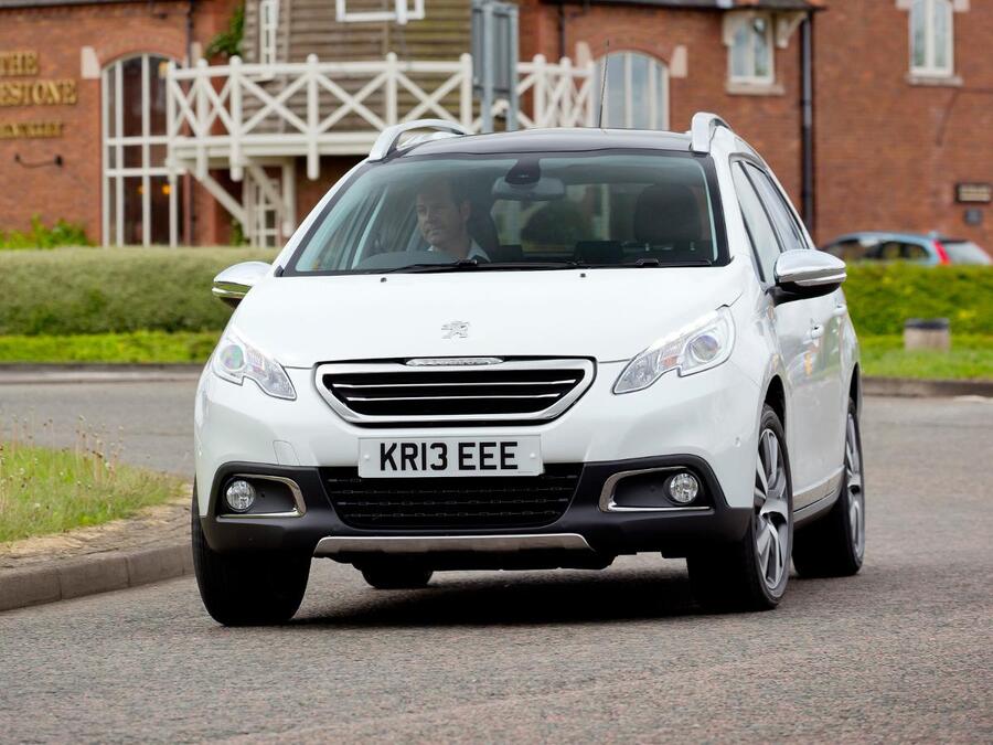 Peugeot 2008 SUV (2013 - 2016) MK1 review | Auto Trader UK