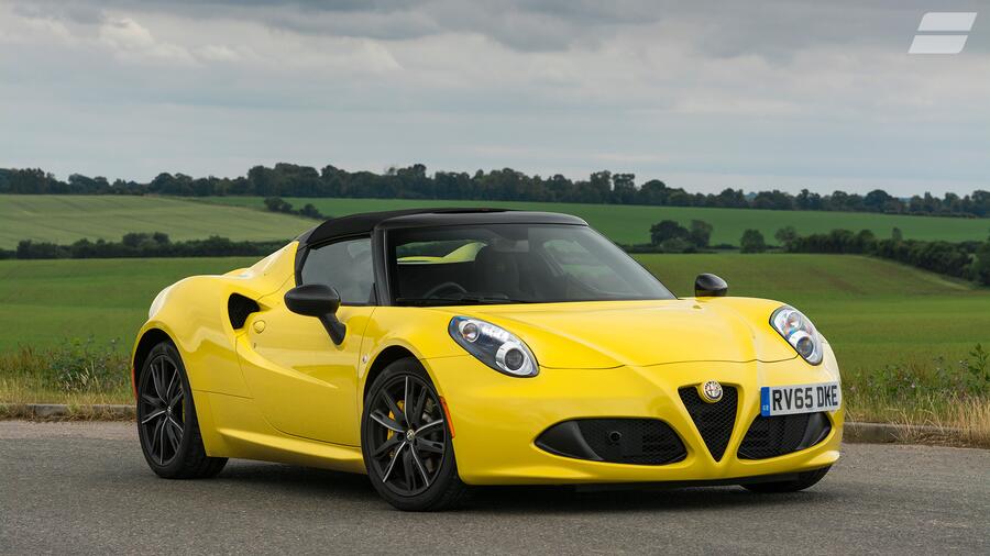 Alfa Romeo 4C Convertible (2017 - ) review | Auto Trader UK