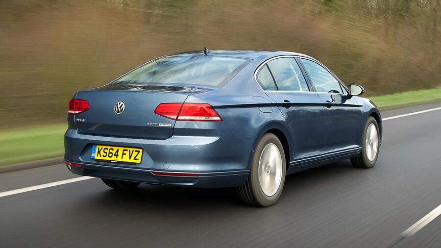 Volkswagen Passat Saloon (2014 - ) review | Auto Trader UK