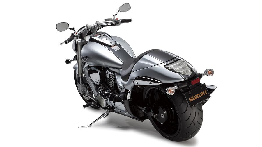 Suzuki M1800R Intruder Custom Cruiser (2006 - ) review | Auto Trader UK