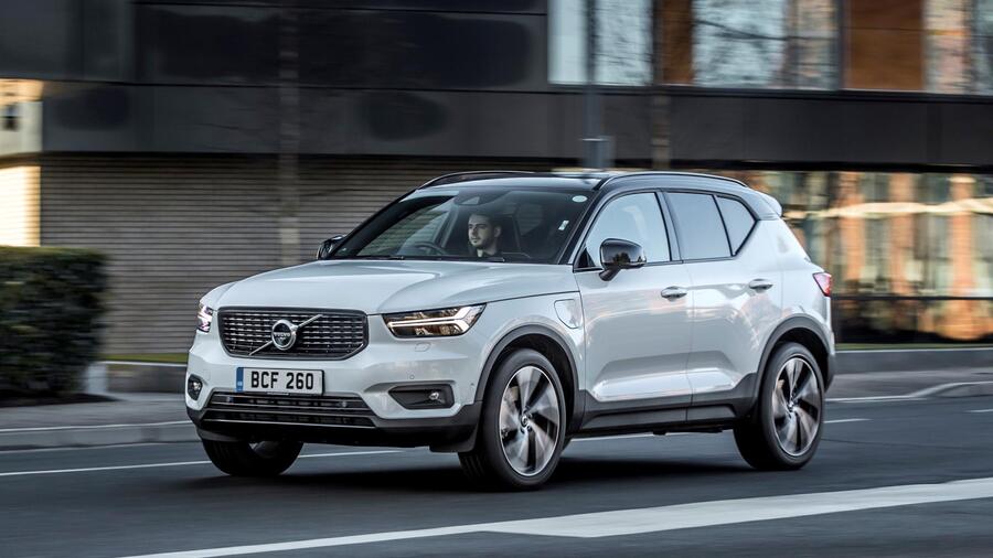Volvo XC40 plug-in hybrid SUV (2020 - ) review | Auto Trader UK