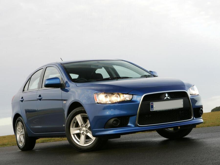 Mitsubishi Lancer hatchback (2008 – ) review | Auto Trader UK