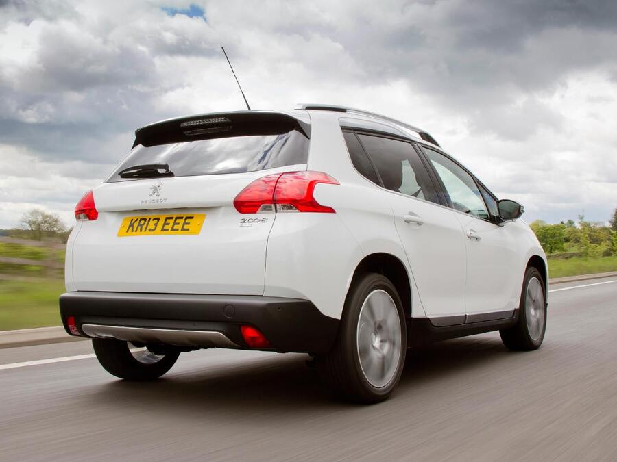 Peugeot 2008 SUV (2013 - 2016) MK1 review | Auto Trader UK