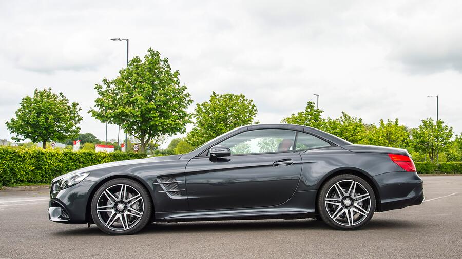 Mercedes-Benz SL convertible (2016 - ) review | Auto Trader UK