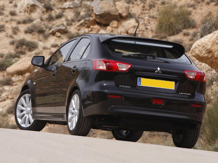 Mitsubishi Lancer hatchback (2008 – ) review | Auto Trader UK