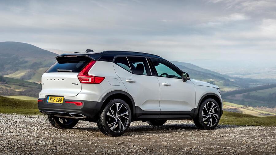 Volvo XC40 plug-in hybrid SUV (2020 - ) review | Auto Trader UK