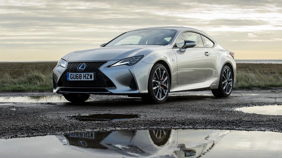 Lexus RC 300h Coupe (2018 - ) review | Auto Trader UK